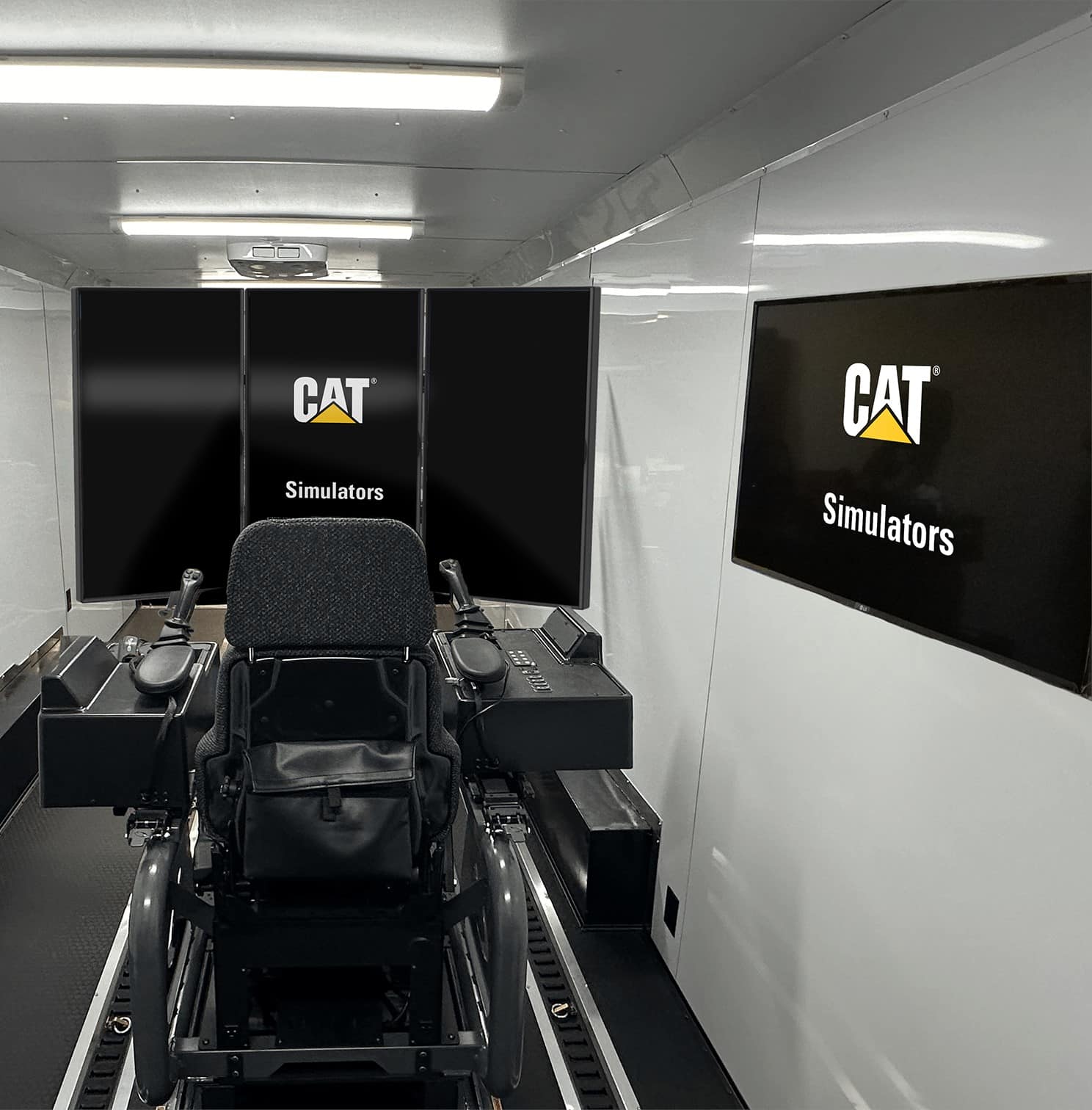 ACCESSORIES - Cat® Simulators